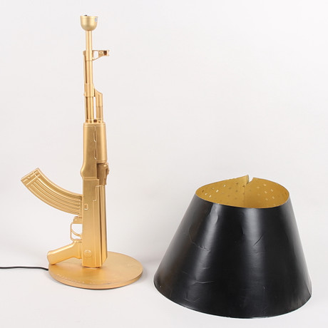 PHILIPPE STARCK. bordslampa, guldfärgad metall, "Table Gun M16", Flos ...