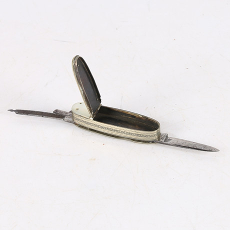 A SLATER BROTHERS 19TH CENTURY COMBINATION SNUFF BOX/PEN KNIFE ...
