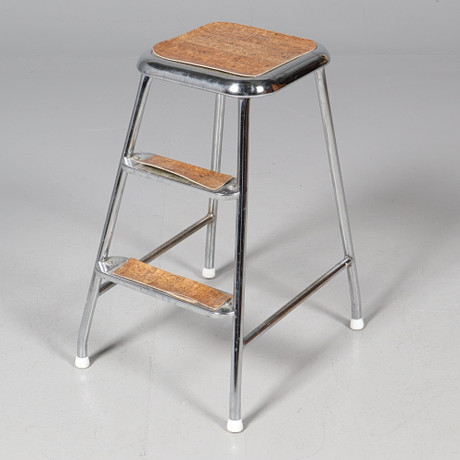 STEGPALL, Awab, 1900-tal. Möbler - Övrigt - Auctionet