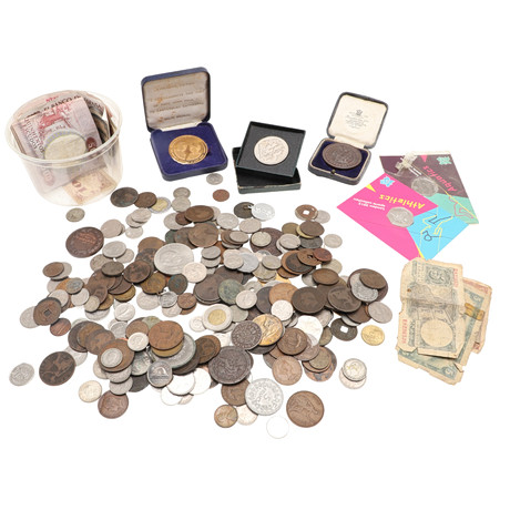 A SMALL COLLECTION OF WORLD COINS AND BANK NOTES. Coins, Medals ...