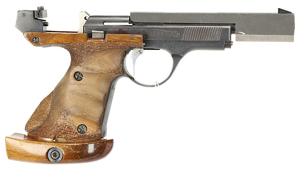 PISTOL, Halvautomatisk, fabrikat Unique, modell DES 69, kaliber .22LR ...