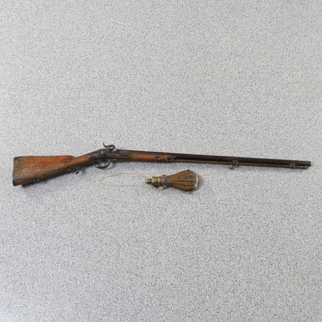 BUCKLE RIFLE. 17th/19th century. Converted from flintlock rifles during ...