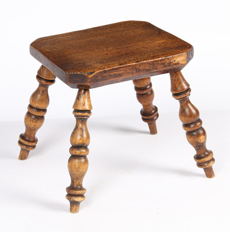 A SMALL EARLY 19TH CENTURY ELM STOOL, ENGLISH/WELSH, CIRCA 1820-40 ...