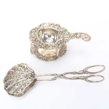 TEA STRAINER & PLIERS, silver, total weight 144,5 grams. Silver ...