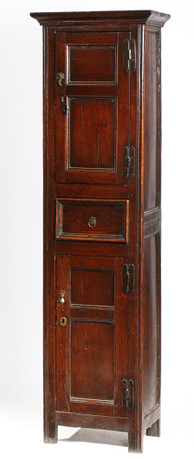 A RARE WILLIAM & MARY OAK NARROW UPRIGHT CUPBOARD, CIRCA 1690 ...