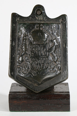 A RARE CHARLES I BRONZE WOOL WEIGHT, CIRCA 1630. Silver & Metals ...
