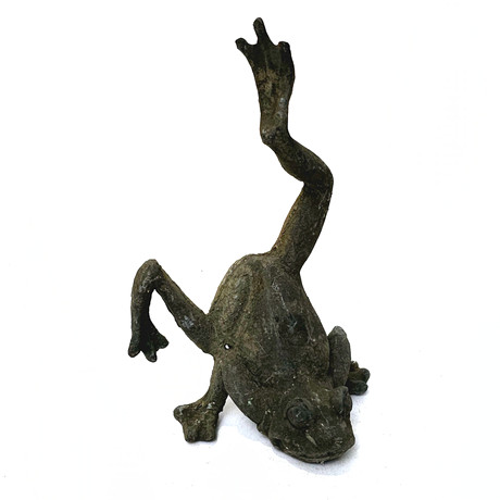 ACROBAT FROG FIGURE IN IRON. Art - Sculptures & Bronzes - Auctionet
