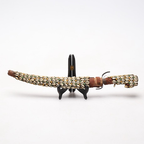 A 20th century African dagger. Weapons & Militaria - Edged weapons ...