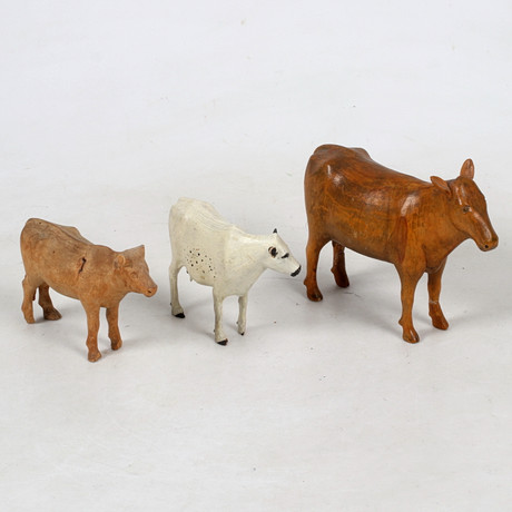 FIGURINER, 3 st, klövdjur, skuret, trä, 1900-tal. Konst - Skulptur ...