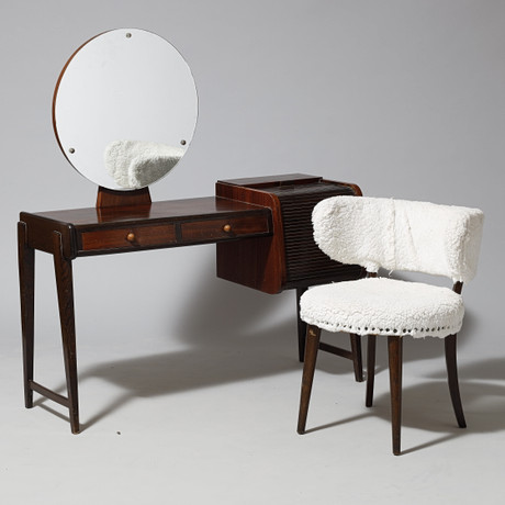 Dressing table with attached chair, dark stained mahogany, Carpenter ...