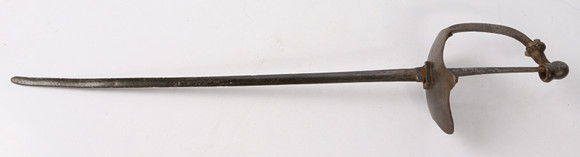 AN 18TH CENTURY RAPIER TYPE SWORD. Weapons & Militaria - Edged weapons ...