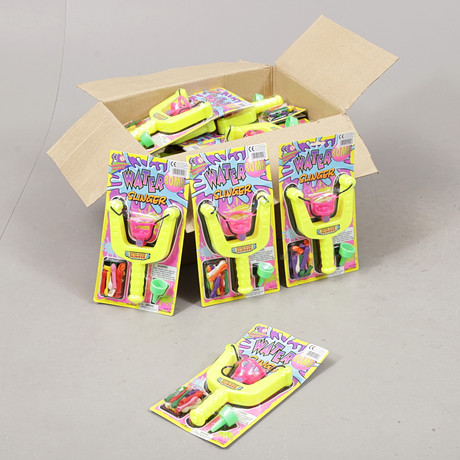 25 legetøjspakker, Water Bomb Slinger, 1980'er/1990'ere. Legetøj ...