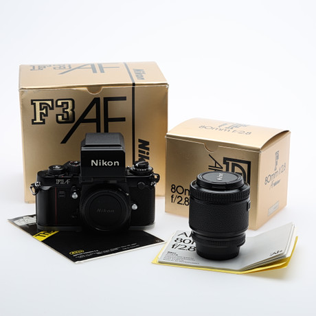 KAMERA Nikon F3 AF med OBJEKTIV. Foto, Kameror & Optik - Kameror & Kameratillbehör - Auctionet