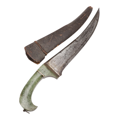 A FINE NORTH INDIAN 19TH CENTURY JADE HANDLED PESH KABZ KNIFE AND ...