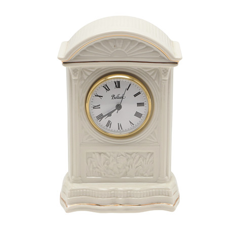 A BELLEEK MANTEL CLOCK. Clocks & Watches - Mantel clocks - Auctionet