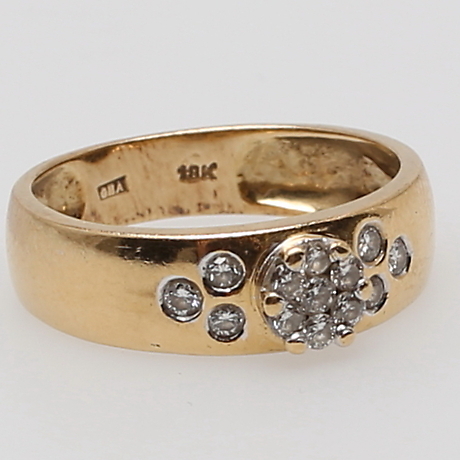 RING in 18K red gold with 13 diamonds, total approx. 0.25 carat ...