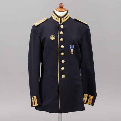 CAPTAIN'S UNIFORM, Dalaregement, 20th century. Weapons & Militaria ...