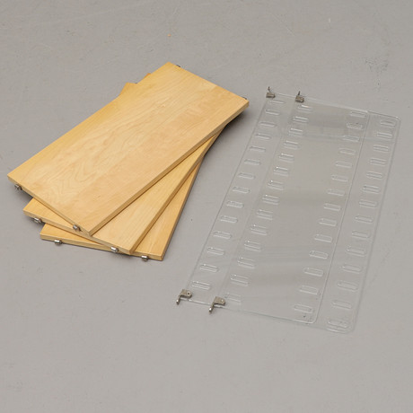 NILS & KAJSA STRINNING. Vägghylla, String Plex. Möbler - Skåp & Hyllor - Auctionet