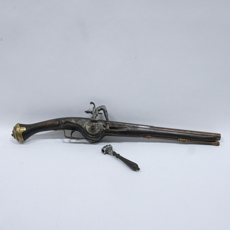 WEAPON REPLICA. WHEEL LOCK GUN, 20TH CENTURY. Weapons & Militaria ...