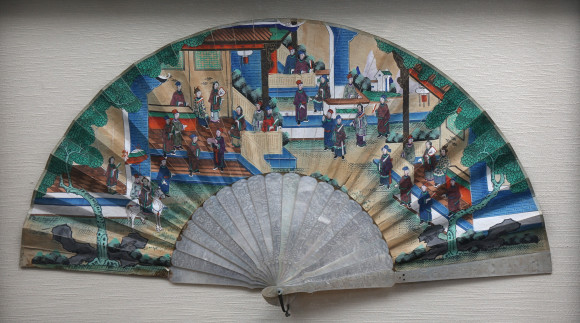 Chinese "thousand faces” fan with mother-of-pearl sticks and gouache ...