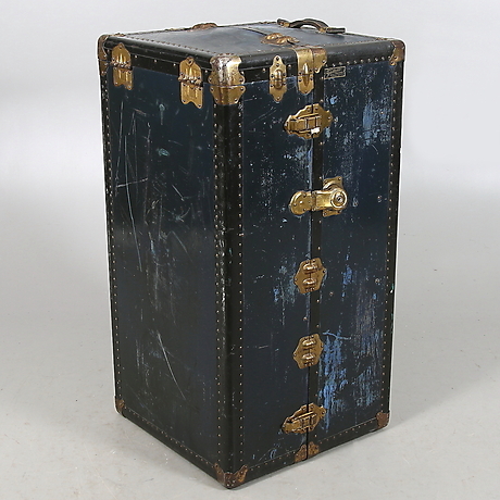 TRAVEL WARDROBE, "Travel Well Trunks", The Schmit Trunk Co. Oshkosh ...
