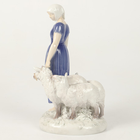 AXEL LOCHER. Figurin, flicka med får, porslin, Bing & Gröndahl, Danmark ...