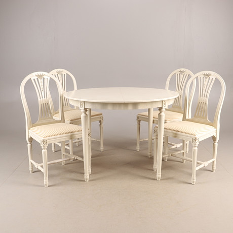 MATGRUPP, 5 delar, "Axet", vitmålad, gustaviansk stil. Möbler ...