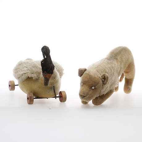STEIFF Swan on wheels and Lion. Toys - Auctionet