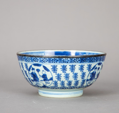 Blue-white kumme, China, Kangxi period. Asiatica - Auctionet