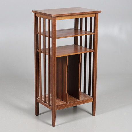 EDWARDIAN MAHOGANY MAGAZINE/BOOK STAND. Furniture - Other - Auctionet