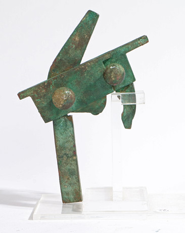 A CHINESE BRONZE ARCHAIC CROSSBOW MECHANISM QIN DYNASTY (221–206 B.C ...
