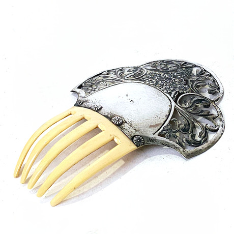 ANTIQUE PAINTING, 19TH CENTURY IN PUNCHED SILVER LUÍS FISTS AND BONE ...