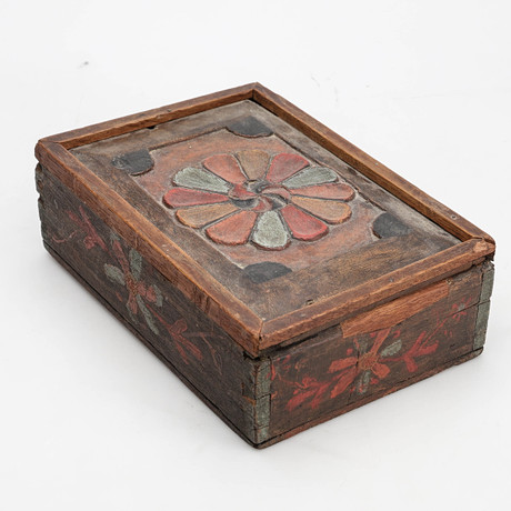 KRYDDSKRIN, allmoge, träskuren dekor, bemålat, 1800-tal. Allmoge ...