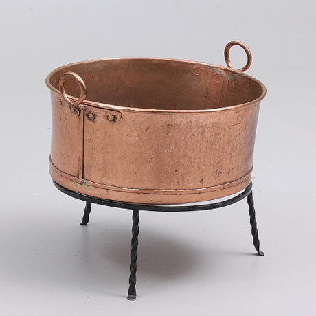 A COPPER TUB ON A METAL STAND, 1800/20th century. Silver & Metals ...