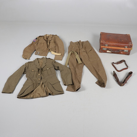 A POST WW2 NO 7. BATTLE DRESS BLOUSE AND MATCHING TROUSERS FOR SCOTTISH ...
