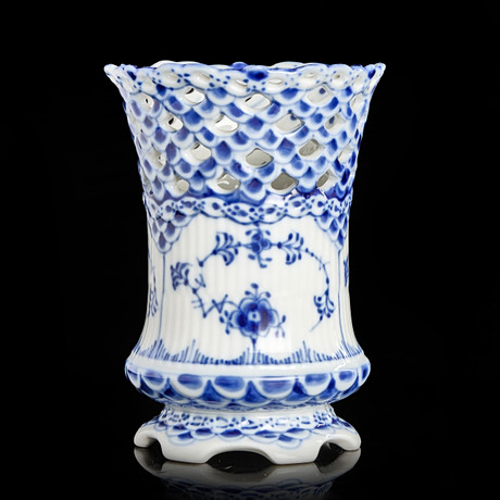 A vase, model 1016, Musselmalet all-blond, Royal Copenhagen, Denmark ...