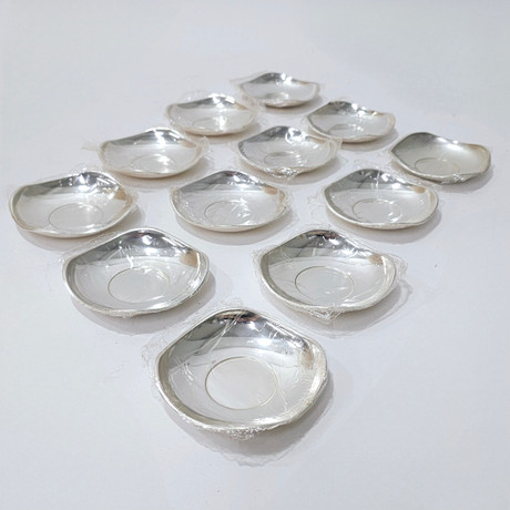 SET OF TWELVE ALPACA BREAD PLATES WITH SILVER PLATING. Silver & Metals ...