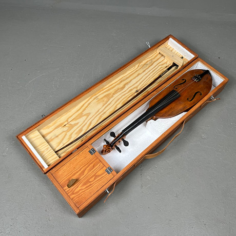 VIOLIN, type wooden shoe model. Miscellaneous - Musical instruments ...