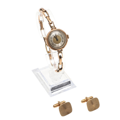 A PAIR OF 1960S 9CT GOLD CUFFLINKS AND A 9CT GOLD LADIES WATCH ...