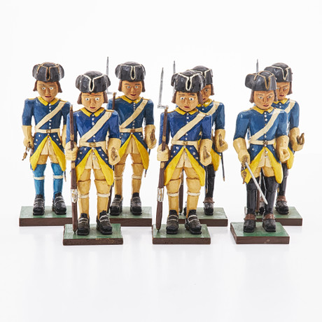 7 Karoliner figurines, sculpted in wood and painted, signed M ...