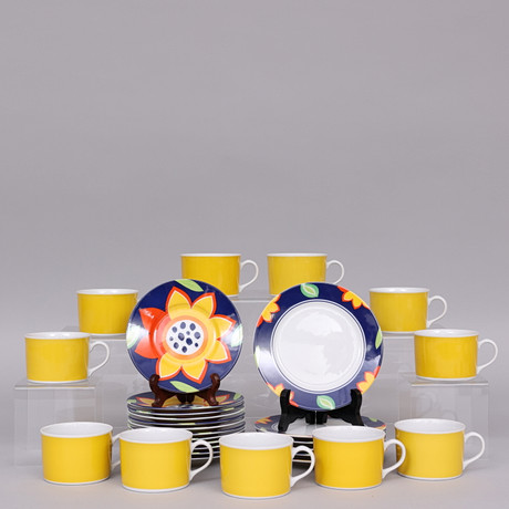 KAFFESERVIS, 36 delar i porslin, Solros, Christineholm. Keramik ...