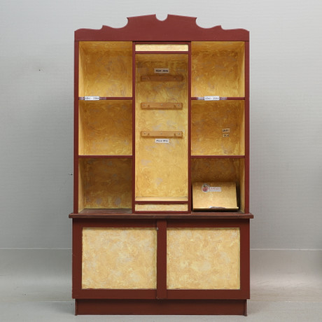 HYLLA, målad plywood, butiksinredning. Möbler - Skåp & Hyllor - Auctionet