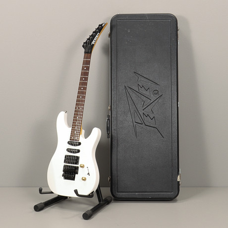 ELECTRIC GUITAR Peavey Tracer, USA 1980s/90s. Collectables - Musical ...