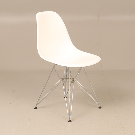 CHARLES & RAY EAMES. Stol för Vitra. Möbler - Fåtöljer & Stolar - Auctionet
