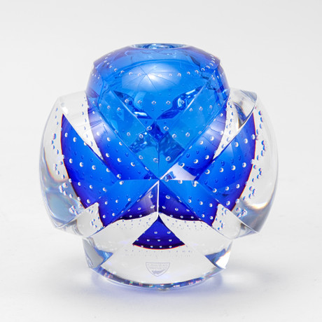 ERIKA LAGERBIELKE. A glass vase, Orrefors expo 1999, signed. Glass ...