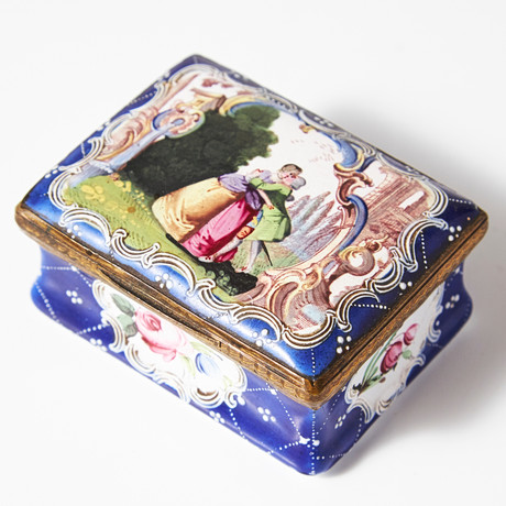 An 18th century rococo box, enamel on copper, motif of couples in love ...