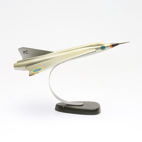 FLYGPLANSMODELL, SAAB J 35 "Draken", 1950-/60-tal. Vapen & Militaria ...