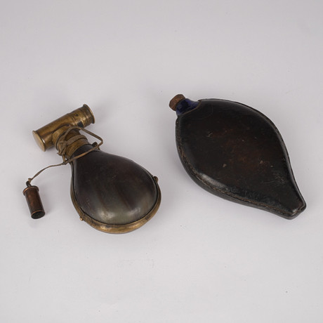 A 19th century gunpowder bottle and a field bottle. Weapons & Militaria ...