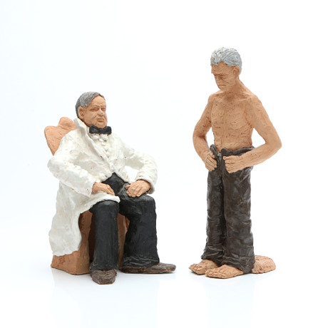 KENNETH ELLMAN. Skulpturgrupp, två delar. Delvis bemålad och glaserad ...