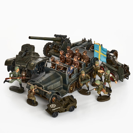 TIPCO. Military vehicle Halbkette WL217 with carriage and anti-aircraft ...